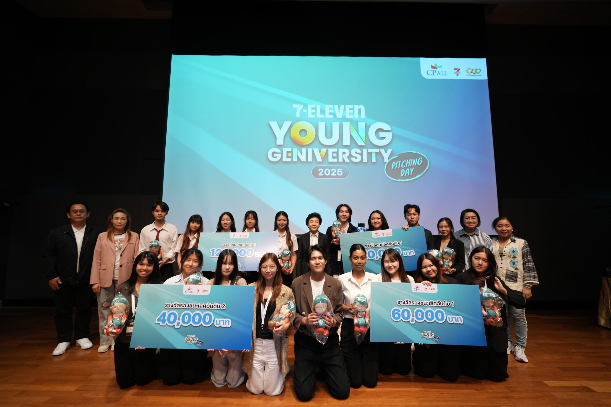 GEN Z ปล่อยของ! 4 ไอเดีย สร้างที่ทำงานในฝัน คว้าแชมป์เวที 7-ELEVEN YOUNG GENIVERSITY 2025 ...